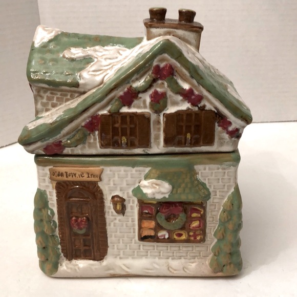 Kitchen | Olde Towne Inn Small Cookie Jar Canister Christmas Village ...